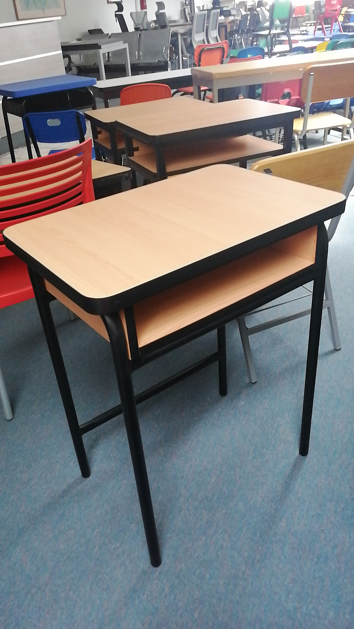 MESA INDIVIDUAL – Office School